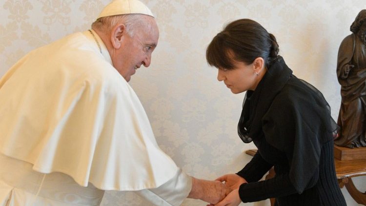 Papst empfängt Beraterin Selenskyjs - Vatican News